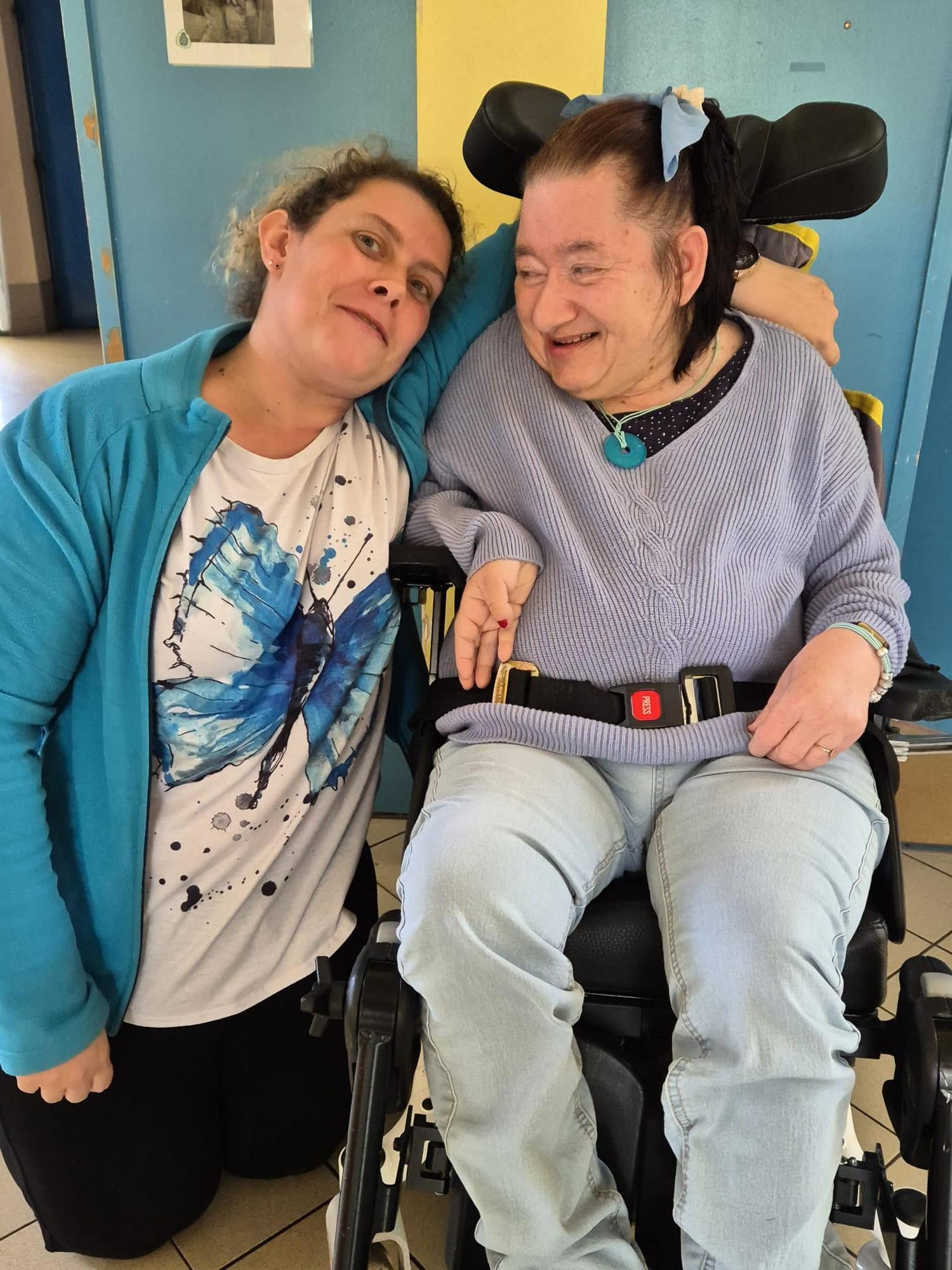 [2 AVRIL - JOURNÉE MONDIALE DE SENSIBILISATION À L'AUTISME] L’Adapei 33 voit la vie en bleu ...