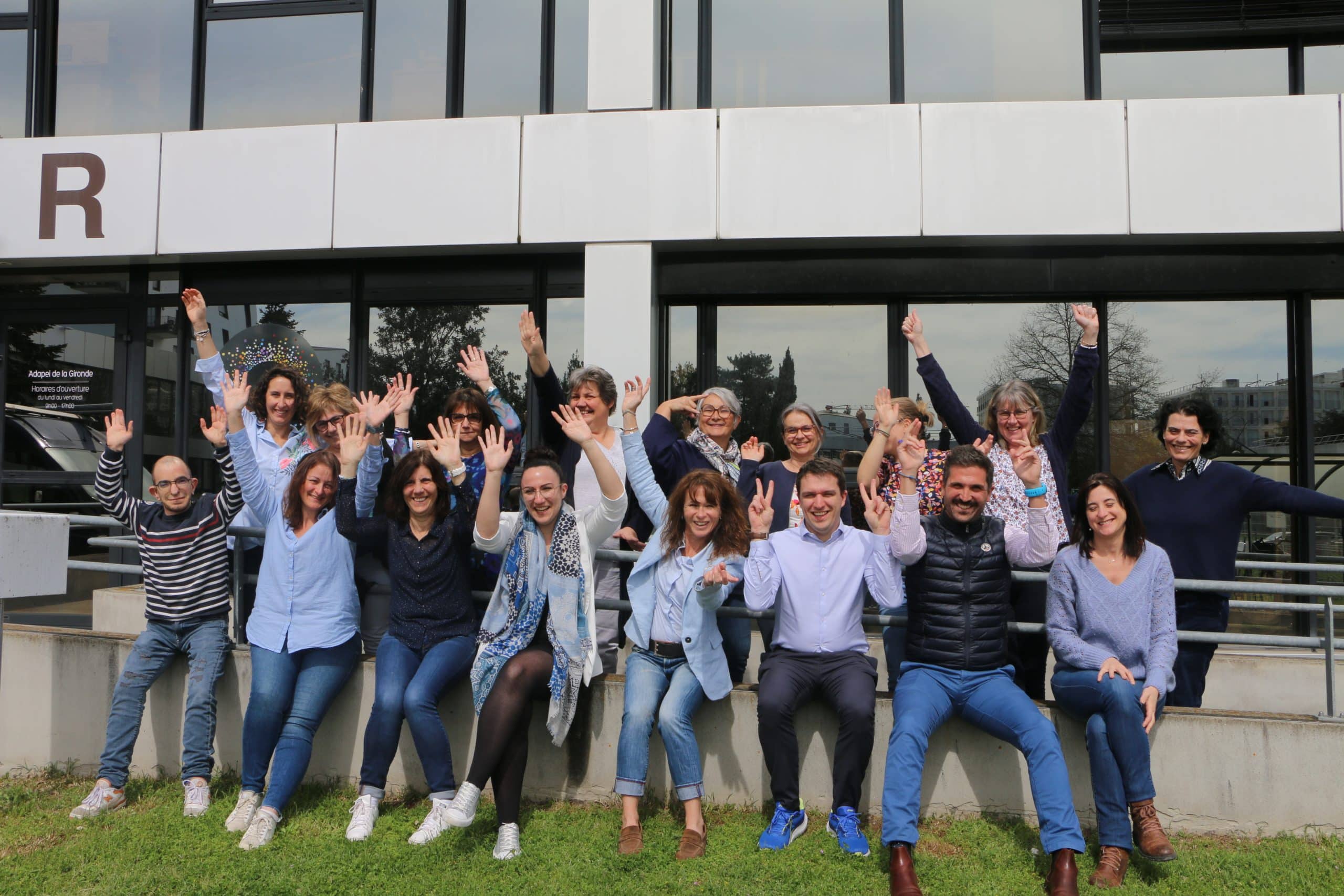 [2 AVRIL - JOURNÉE MONDIALE DE SENSIBILISATION À L'AUTISME] L’Adapei 33 voit la vie en bleu ...