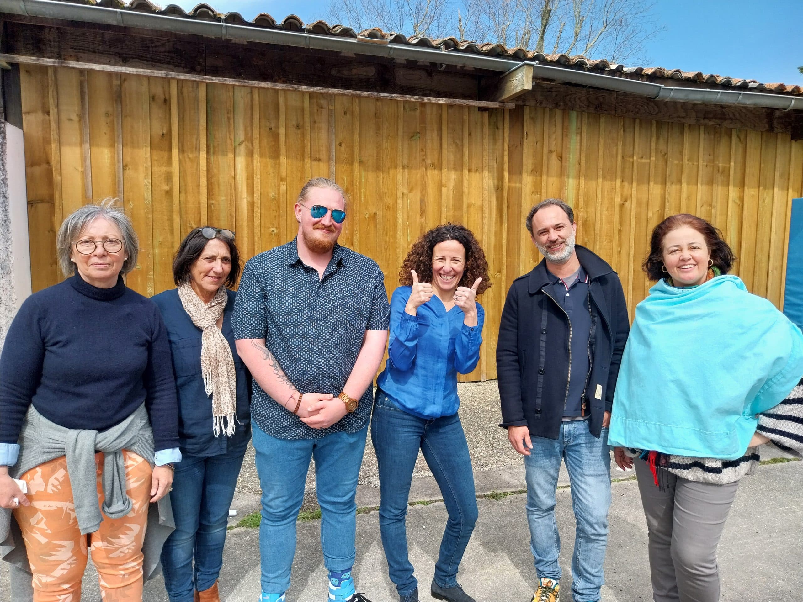 [2 AVRIL - JOURNÉE MONDIALE DE SENSIBILISATION À L'AUTISME] L’Adapei 33 voit la vie en bleu ...